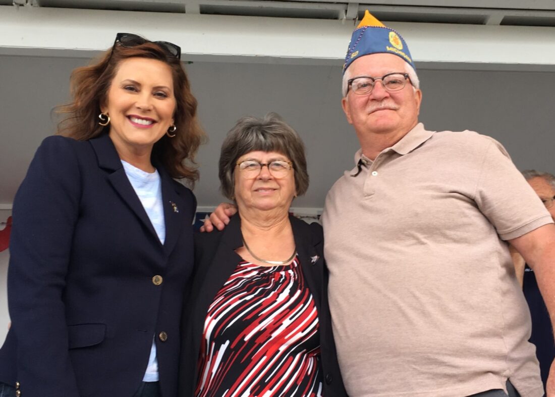 Dennis Larson honored for supporting veterans | News, Sports, Jobs ...